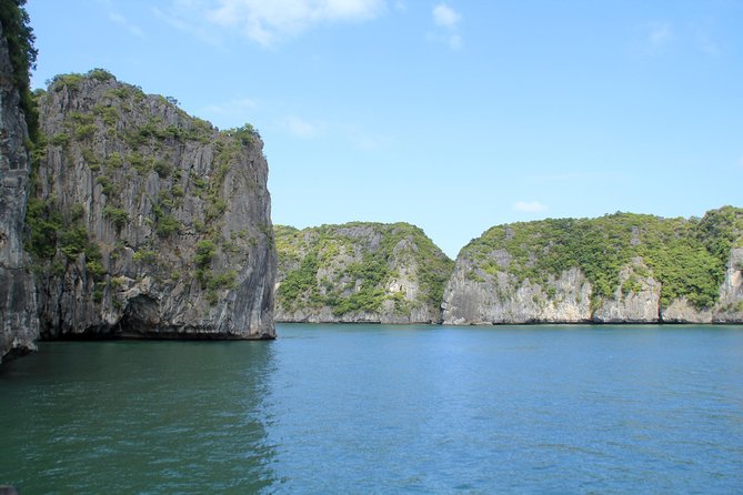 Lan Ha bay Boutique Cruise 2D/1N Tour: Kayaking & swimming at pristine places - Key Points