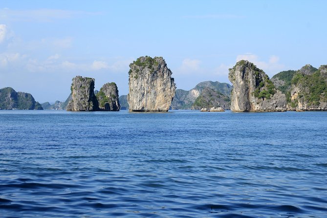 Lan Ha bay Boutique cruise 3D/2N: Kayaking - Swimming & Biking Viet Hai villages - Who Will Love This Tour?