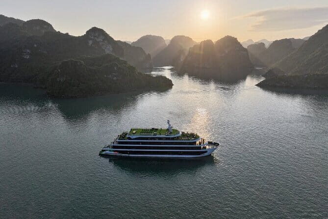 Lan Ha Bay Escapade: 2 Days, 1 Night with Merry Cruise from Hanoi - Introduction: Why This Tour Is Worth Considering