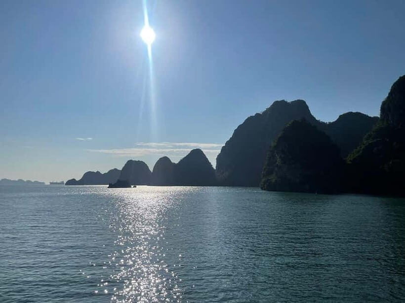 Lan Ha Bay: Experience the Magic Bay at Sunrise - The Kayaking and Floating Village Experience