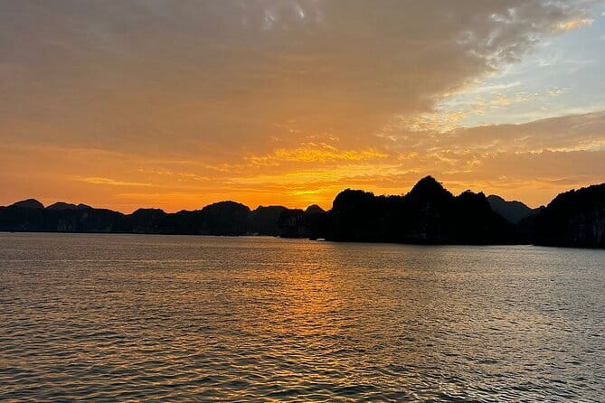 Lan Ha to Ha Long Bay Cruise and Kayaking from Cat Ba Island - What Travelers Say