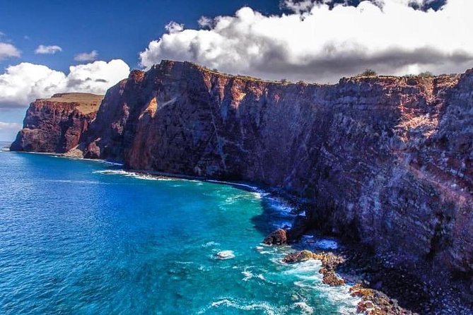 Lanai Deluxe Dolphin Adventure & 3 Snorkel Sites - Meals and Refreshments