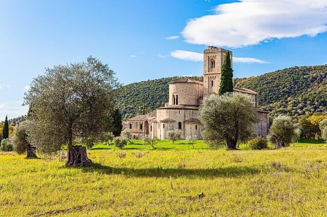 Lands of Brunello wine Pienza and Montalcino with Gourmet Lunch - Introduction