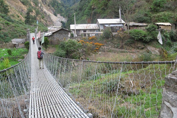 Langtang Valley Trek - Trekking from Syabrubesi to Lama Hotel