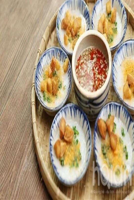 Lantern Boat Trip & Walking local food Tour - The Breakdown: A Closer Look at the Itinerary