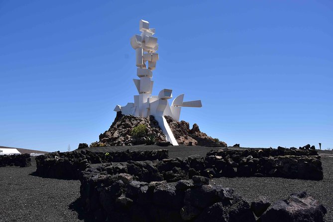 Lanzarote Cesar Manrique - Meeting and Pickup