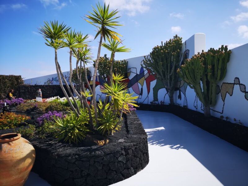 Lanzarote: César Manrique Foundation and Teguise Market - The Sum Up
