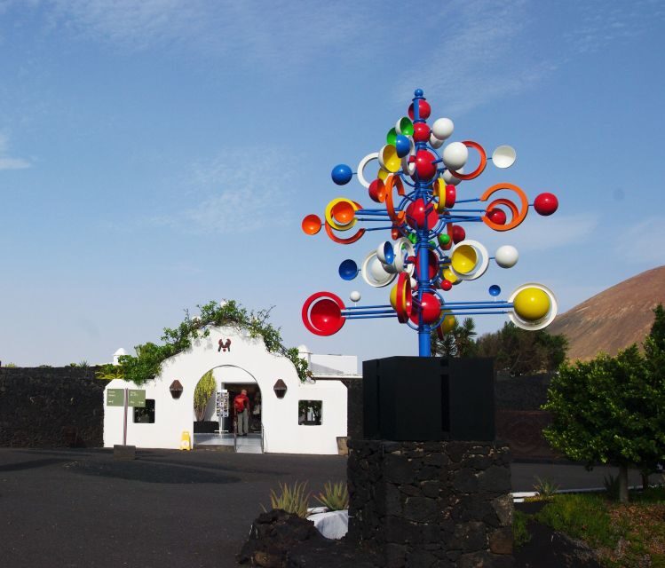 Lanzarote: César Manrique & Teguise Market from Cruise Port - FAQ