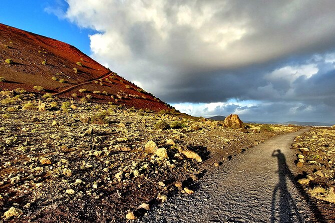 Lanzarote E-Bike Tour: Volcano Craters & Scenic Vineyards - Exploring Volcanic Craters and Vineyards