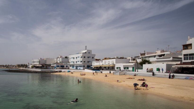 Lanzarote: Fuerteventura Return Ferry Ticket with Bus - Key Points