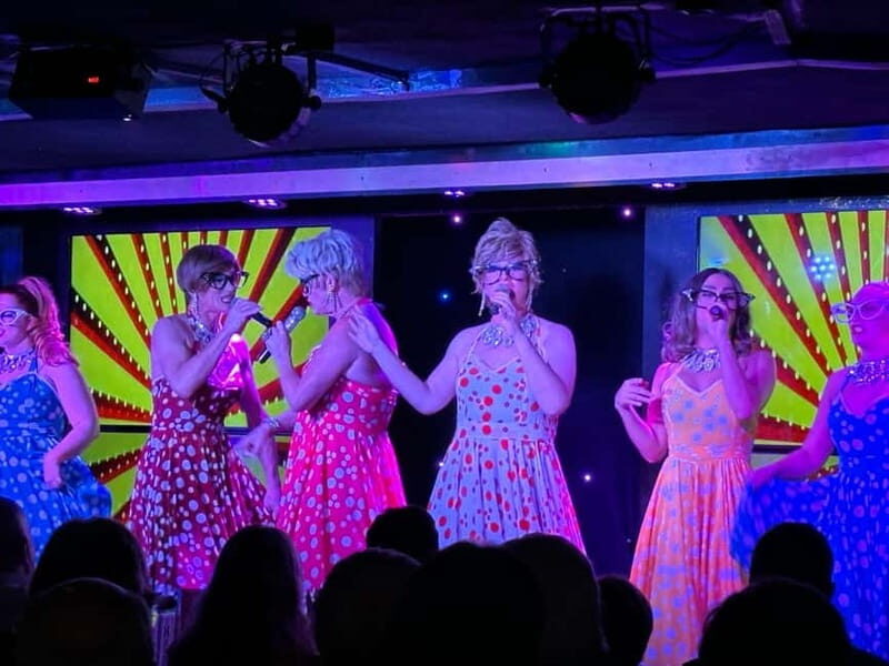 Lanzarote: MHT - Music Hall Tavern - Comedy Drag Dinner Show - Who Will Enjoy This?