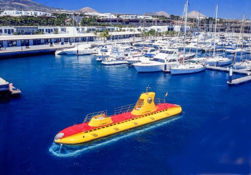 Lanzarote: Real Submarine Dive with Hotel Pickup - Introduction: An Underwater Adventure with a Unique Twist