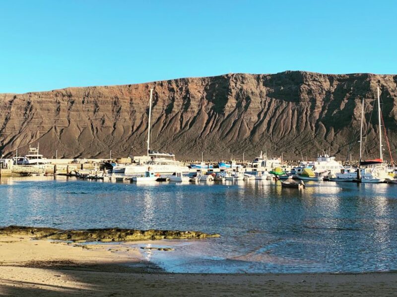 Lanzarote: Return Ferry to La Graciosa with Bus Pickup - FAQs