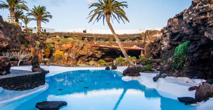 Lanzarote: Volcanic Landscapes Tour with Panoramic Views - Who Will Benefit Most?