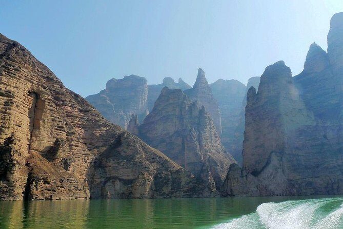 Lanzhou Private Day Tour: Binglingsi Grottoes and Liujiaxia Gorge - Overview of the Tour Experience