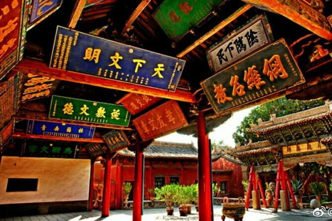 Lanzhou Private Day Trip to Tianti Grottoes, Luoshi Pagoda and Leitai in Wuwei - Wuwei’s Han Tombs and the Bronze Flying Horse