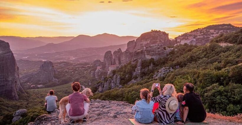 Larissa, to: Meteora private tour, from 1 to 17pax. - Key Points