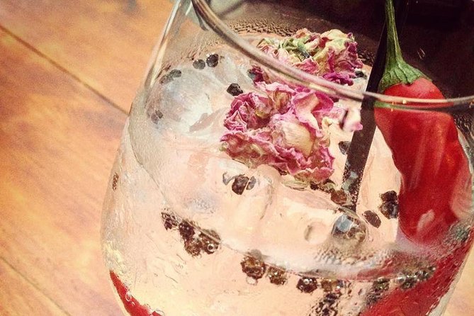 Larnaca Shake n' Make: Cypriot Flavours Cocktail Making Class 3hrs - What Makes This Experience Stand Out?