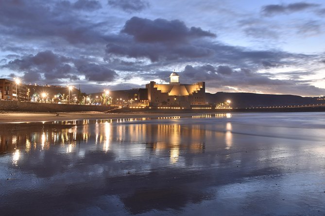 Las Palmas, Botanical Garden & Bandama Crater Tour - Gran Canaria - Relaxing at Las Canteras Beach