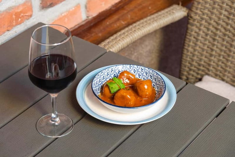 Las Palmas: Gourmet Tapas and Wine Tour in the Old Town - The Experience from Others’ Perspectives