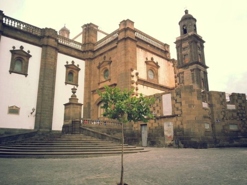 Las Palmas Private Guided Walking Tour - The Legends, Conquests, and Canarian Identity
