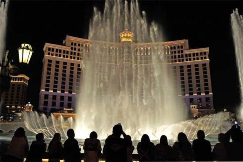Las Vegas: 7 Wonders Night Tour with Hotel Pickup - The Luxor Sphinx: A Monument to Architectural Imagination