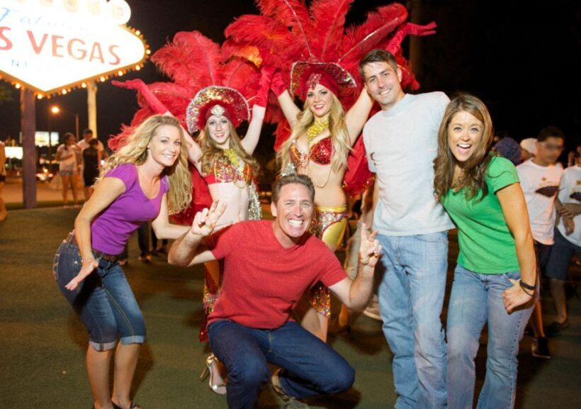 Las Vegas: Bright Lights City Tour with High Roller Ticket - Transportation and Group Size