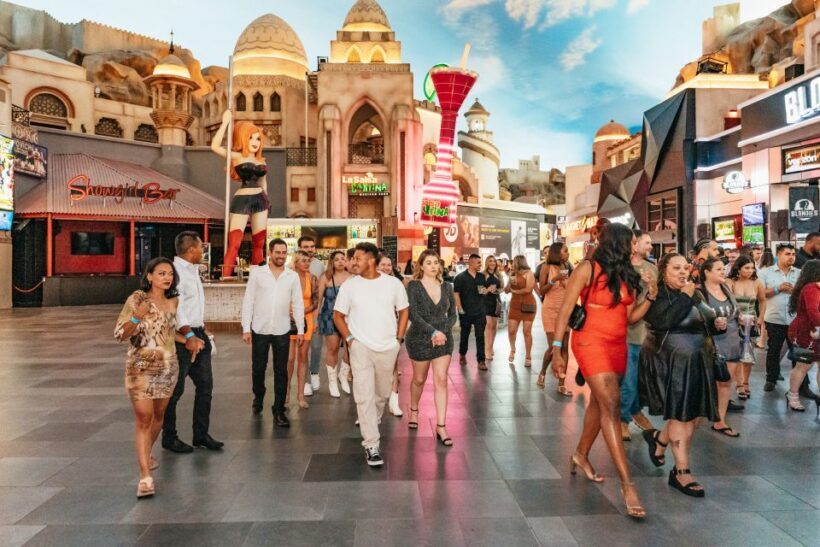 Las Vegas: Club Crawl and Party Bus with Free Drinks - Real Traveler Feedback: A Balanced View