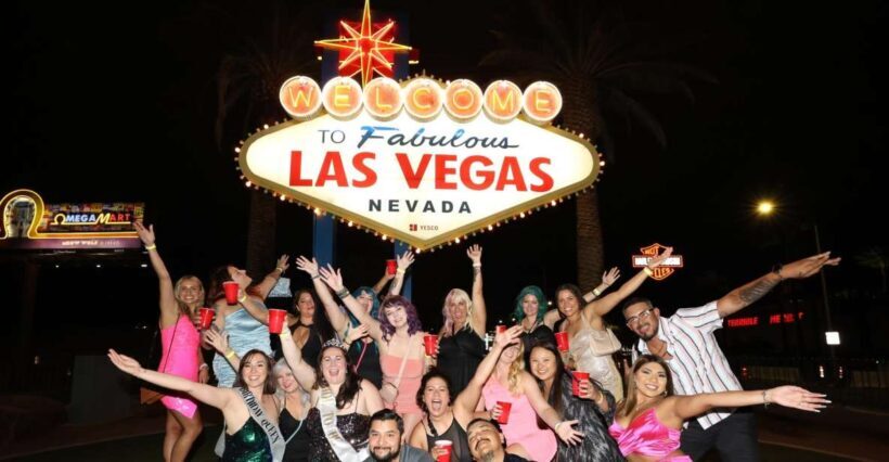 Las Vegas: Club Crawl by Party Bus w/ Free Drinks - Key Points