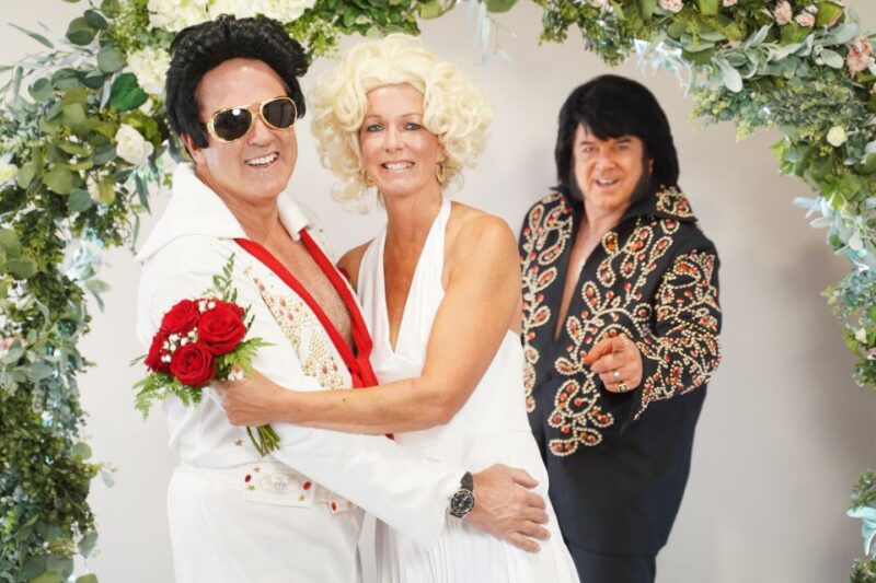 Las Vegas: Elvis Themed Wedding with Limousine - The Sum Up