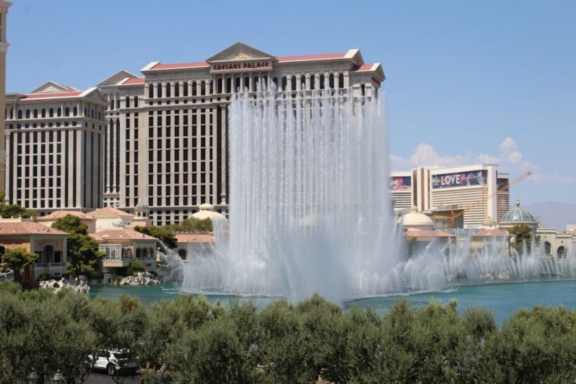 Las Vegas: Foodie Walking Tour on The Strip with Tastings - The Grand Finale: Bellagio and Sweet Indulgence