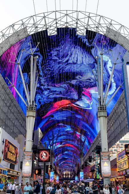 Las Vegas: Fremont Cocktail Crawl & Guided Walking Tour - A Closer Look at the Fremont Cocktail Crawl