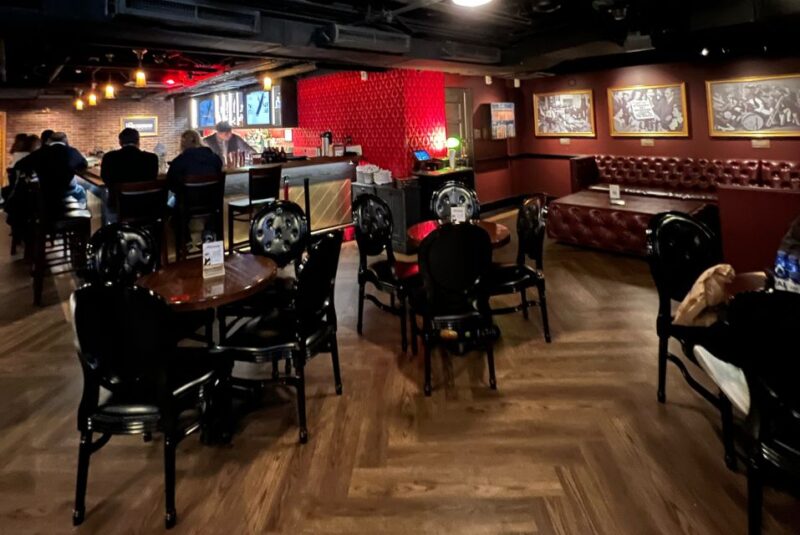 Las Vegas: Fremont Experience Guided Walking Tour & Drinks - The Sights and Stories Along the Way