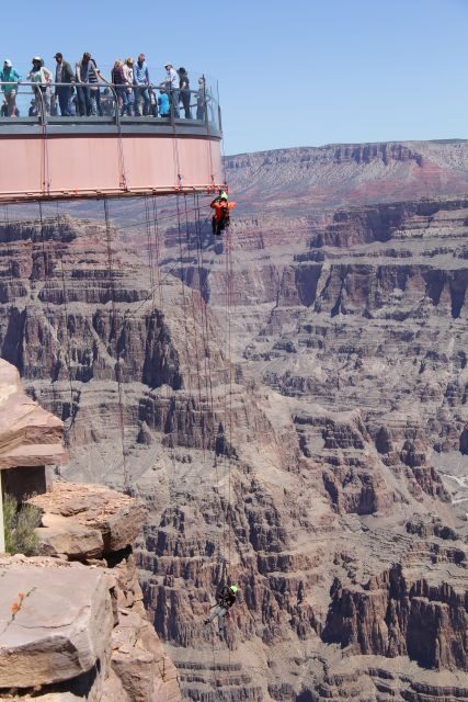 Las Vegas: Grand Canyon Day Trip in Spanish - An In-Depth Look at the Grand Canyon West Day Trip
