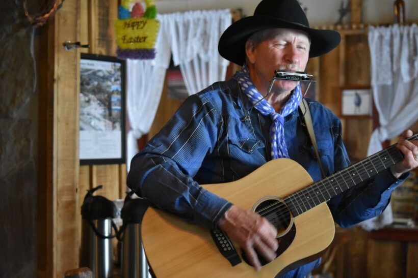 Las Vegas: Grand Canyon Ranch Tour with Horseback/Wagon Ride - Exploring the Itinerary