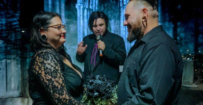 Las Vegas: Haunted House Wedding Ceremony + Photography - Detailed Breakdown of the Experience