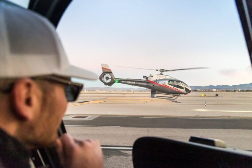 Las Vegas: Helicopter Night Flight over the Strip - Las Vegas: Helicopter Night Flight over the Strip