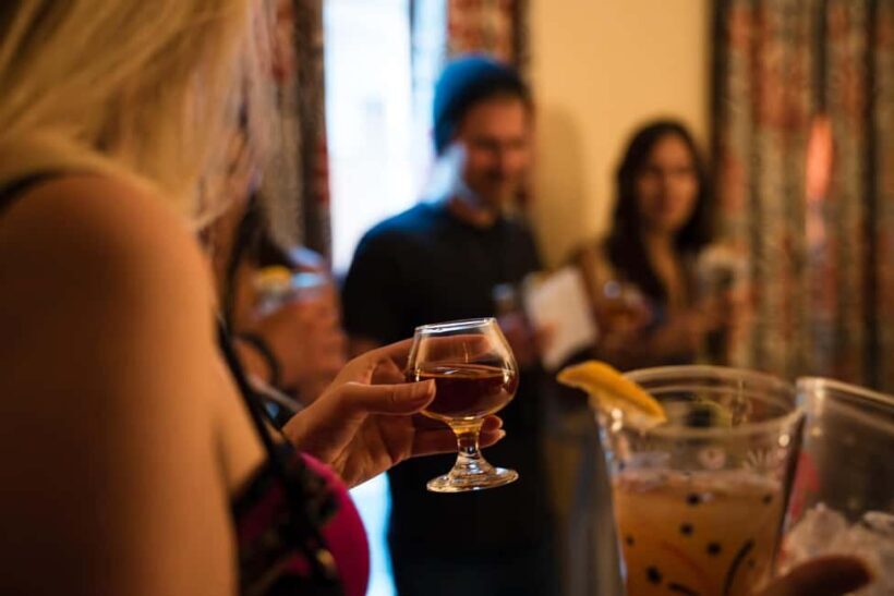 Las Vegas: Immersive 1920s Night Tour with Cocktails & Flask - An In-Depth Look at the Las Vegas Night Tour