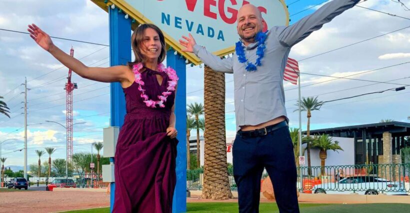 Las Vegas: Las Vegas Sign + 7 Magic Mountains + Photoshoot - A Detailed Look at the Tour