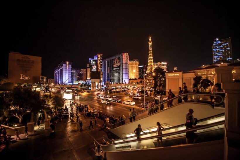 Las Vegas: Las Vegas Strip Night Tour with Spanish Guide - What to Expect During the Tour