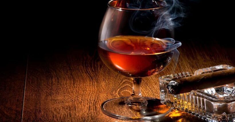 Las Vegas: Mobsters, Casinos, and Speaky Bar Crawl - Walking the Tour: A Play-by-Play
