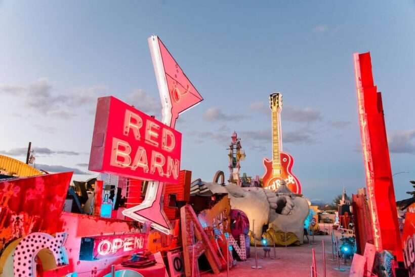 Las Vegas: Neon Museum Experience & Vegas Open-Top Bus Tour - An Engaging Introduction to Vegas at Night