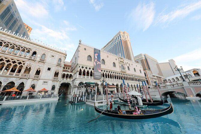 Las Vegas Night Flight by Helicopter with Lunch at Buddy V's at Venetian Resort - A Complete Look at the Vegas Night Flight Experience