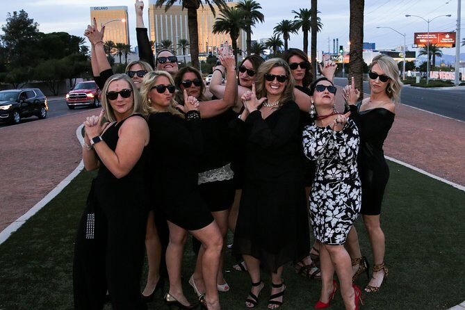 Las Vegas Photo Tour by Luxurious Vehicle - Who Will Love This Tour?