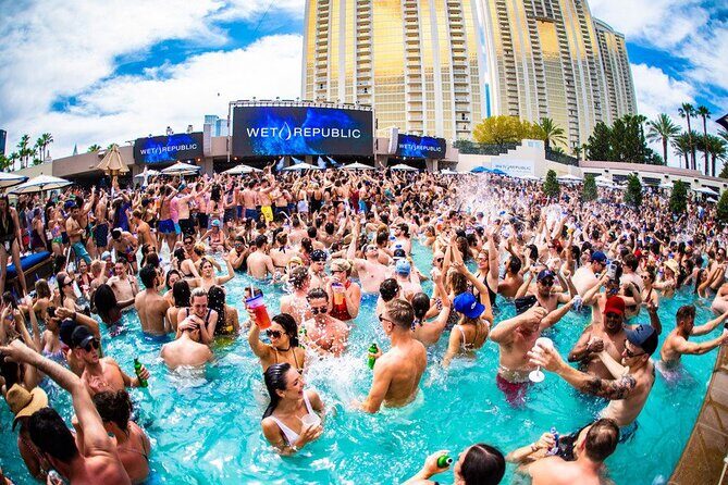 Las Vegas Pool Crawl with Party Bus & Free Drinks - What’s Included and What’s Not