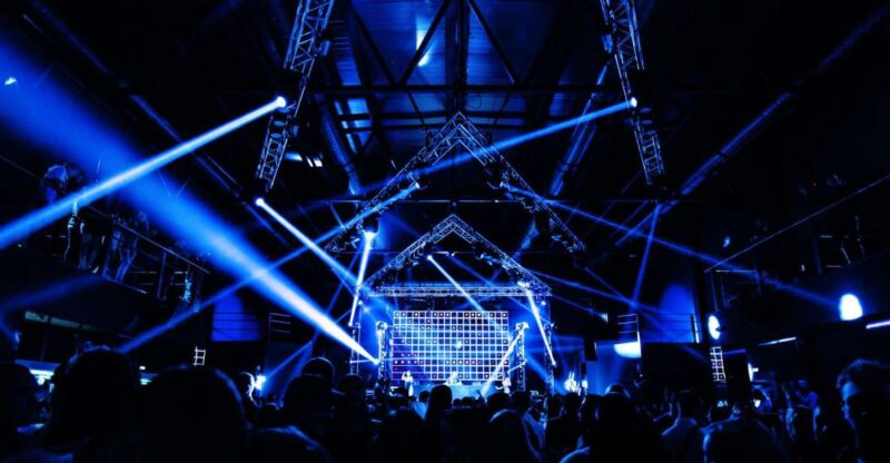 Las Vegas Private Party Bus Club Crawl - Who Will Love This Tour?