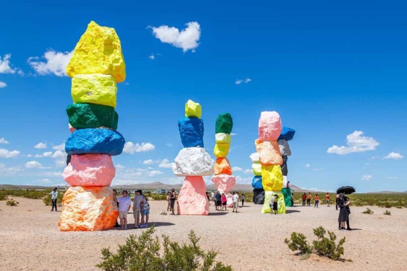 Las Vegas: Red Rock Canyon & 7 Magic Mountains Tour - Key Points
