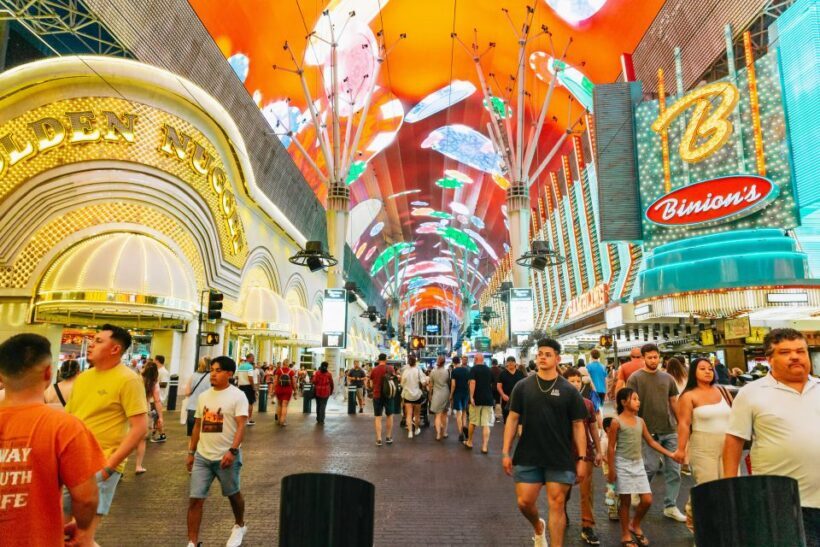 Las Vegas: Sightseeing Night Tour by Open-top Bus - An overview of the experience
