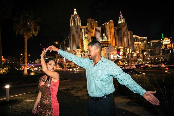 Las Vegas Strip by SUV Stretch Limo with Personal Photographer - An Honest Look at the Experience