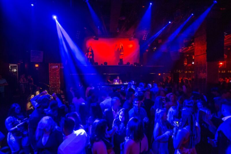 Las Vegas: VIP Nightlife Tour to Bar, Nightclub & Strip Club - Key Points